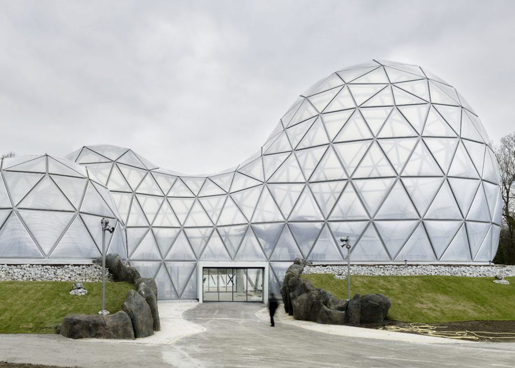 Empfangsgebäude „Mitoseum“ im Saurierpark, Kleinwelka – rimpf