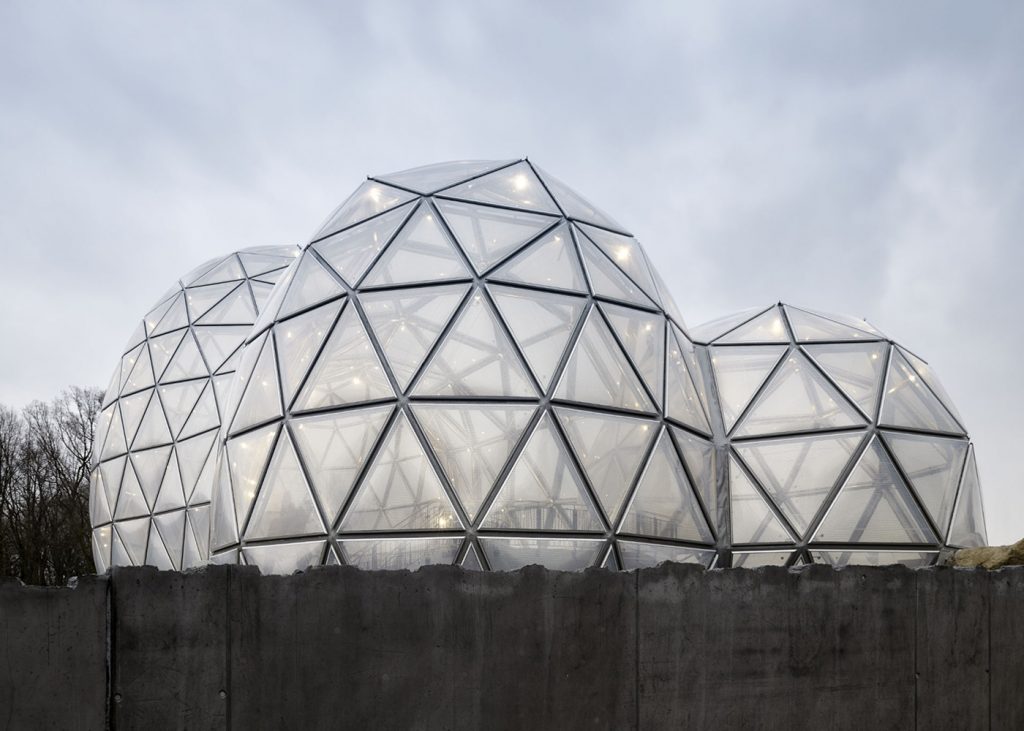 Empfangsgebäude „Mitoseum“ im Saurierpark, Kleinwelka – rimpf